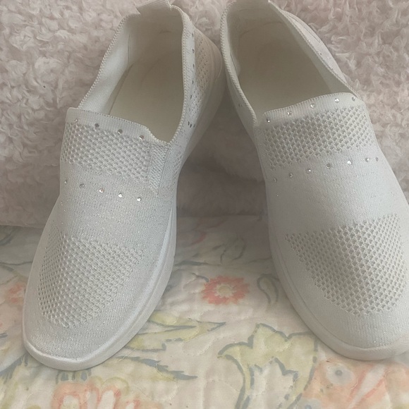 Danskin | Shoes | Danskin Womens White Slipon Sneakers Euc | Poshmark